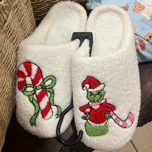 Holiday | Festive Grinch Slippers Grinch Candy Cane Slippers Brand New ...